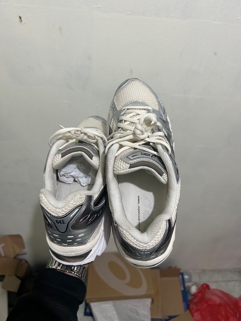 Asics gel kayano 14 size 44, Fesyen Pria, Sepatu , Sneakers di Carousell
