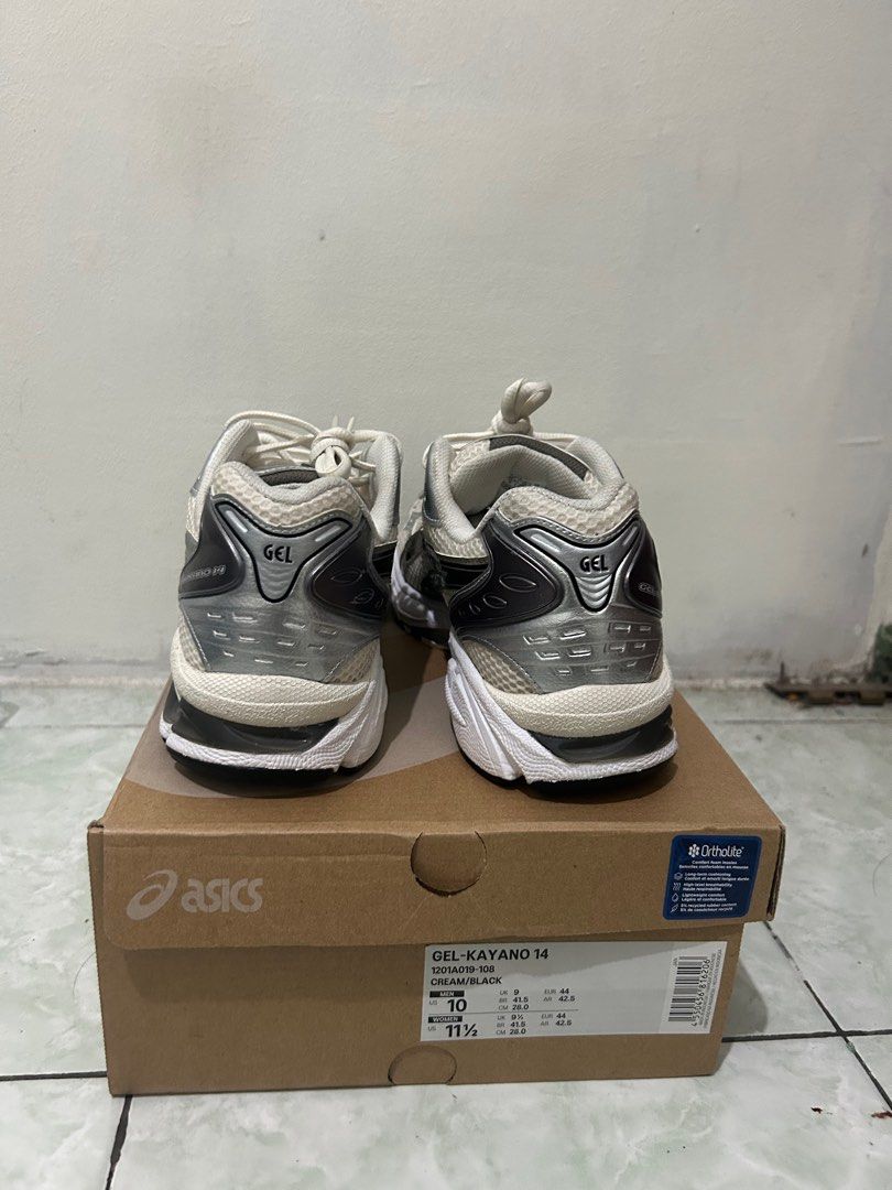 Asics gel kayano 14 size 44, Fesyen Pria, Sepatu , Sneakers di Carousell
