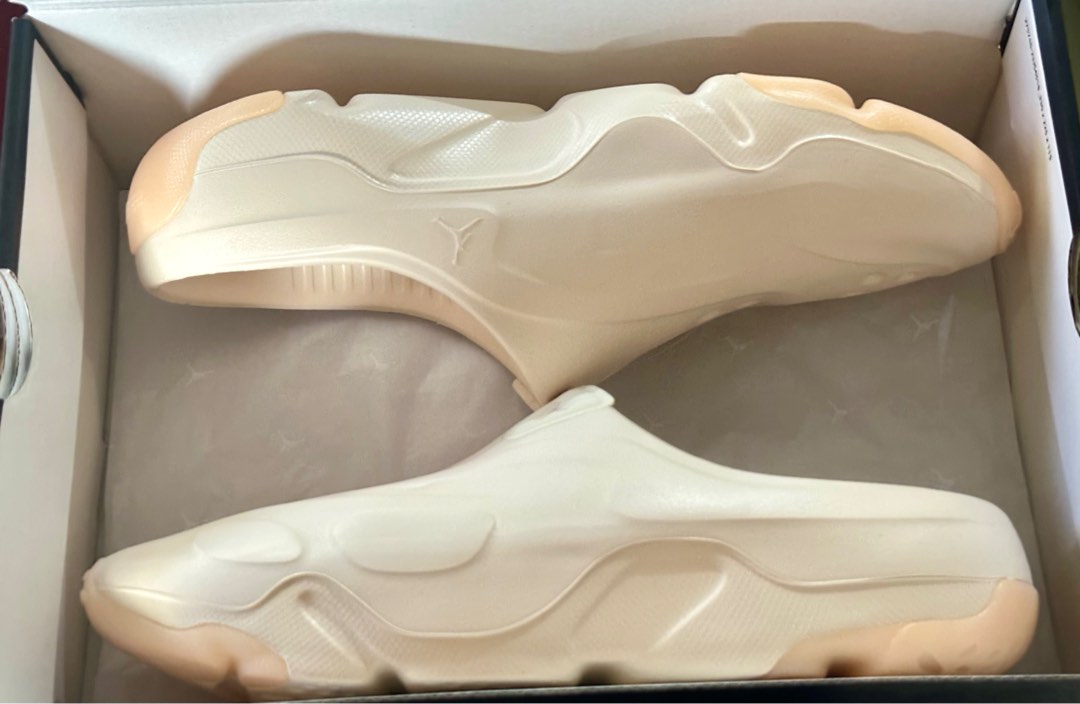 BNEW Jordan Roam Slides, Men's Fashion, Footwear, Sneakers on Carousell