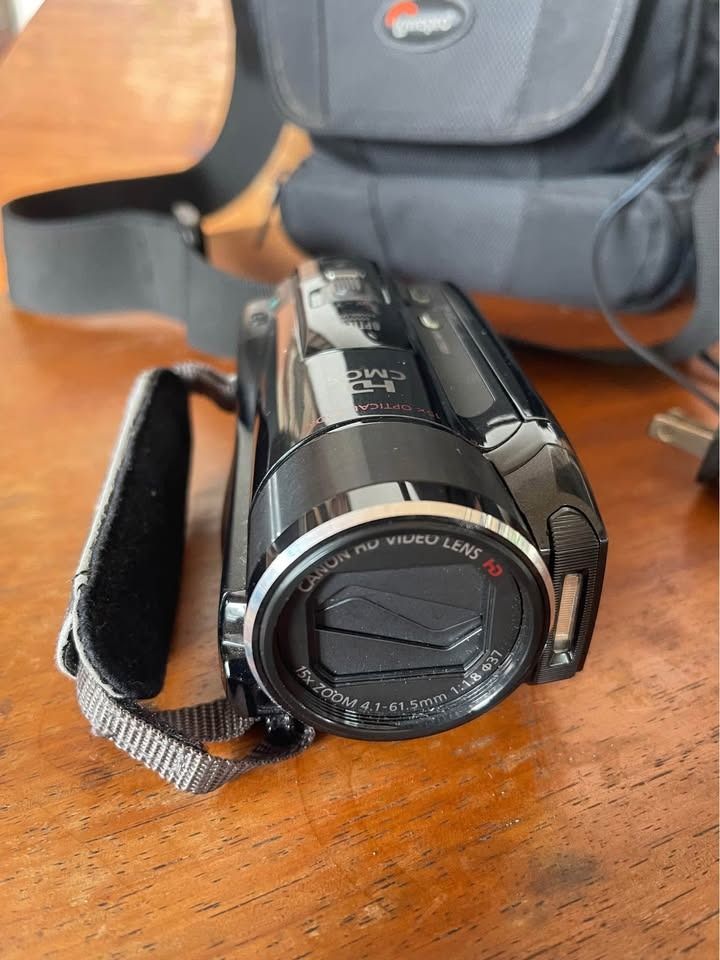 Canon VIXIA HMF31 (PLS READ THE DESCRIPTIONS), Photography, Video ...