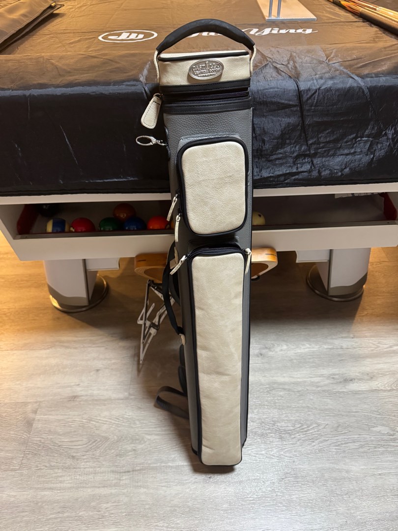 Castillo 2x4 Pool Cue Case, Sports Equipment, Sports & Games, Billiards ...