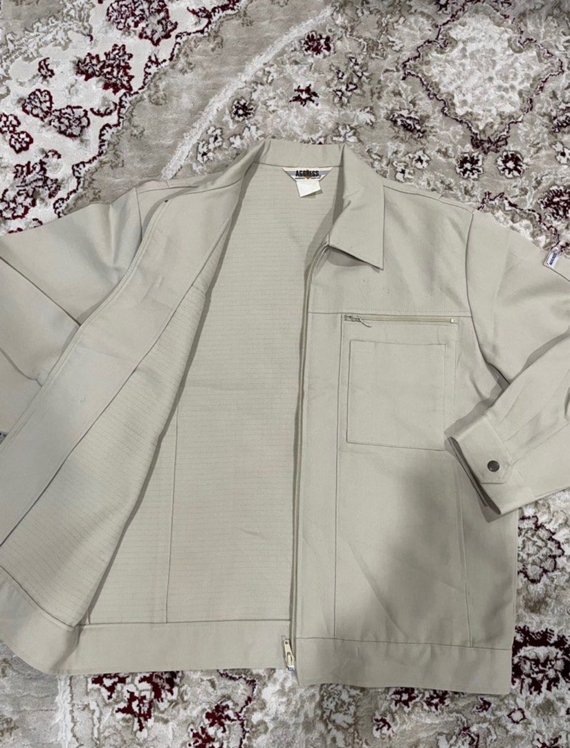 Cropped Work Jacket Biege, Men's Fashion, Activewear on Carousell