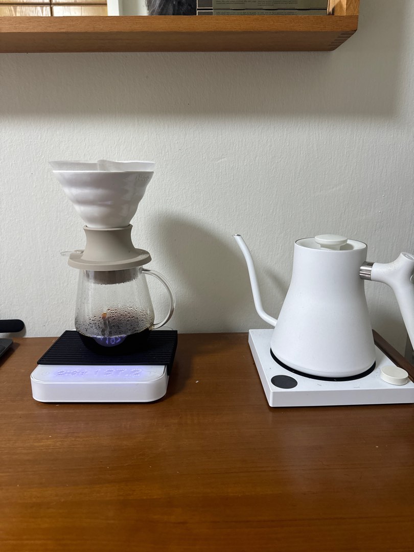 Fellow Kettle 600ml White [RARE SIZE], TV & Home Appliances, Kitchen ...