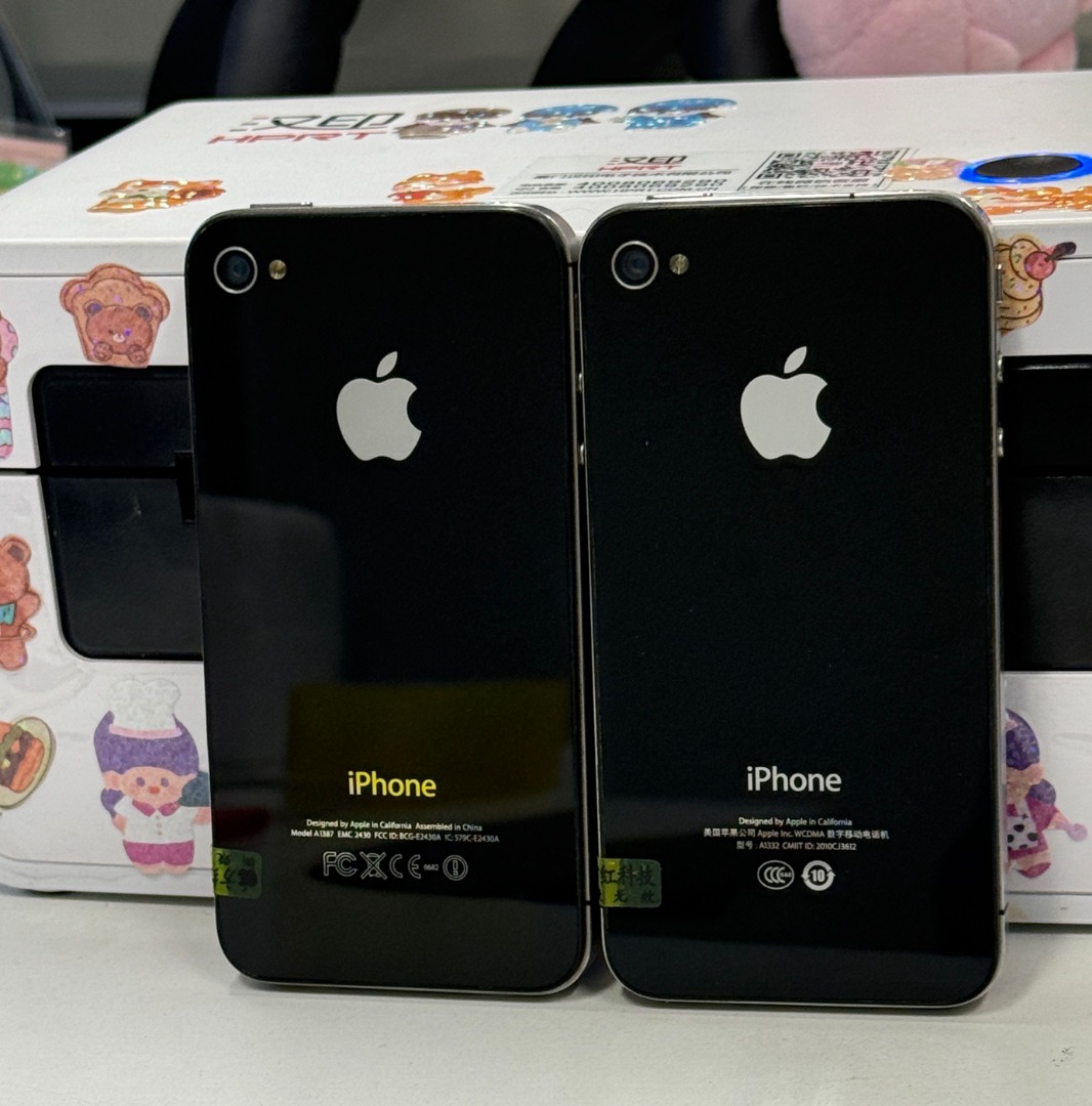 iphone4 Two phones together 20SGD 8GB black 90% new, Mobile Phones ...