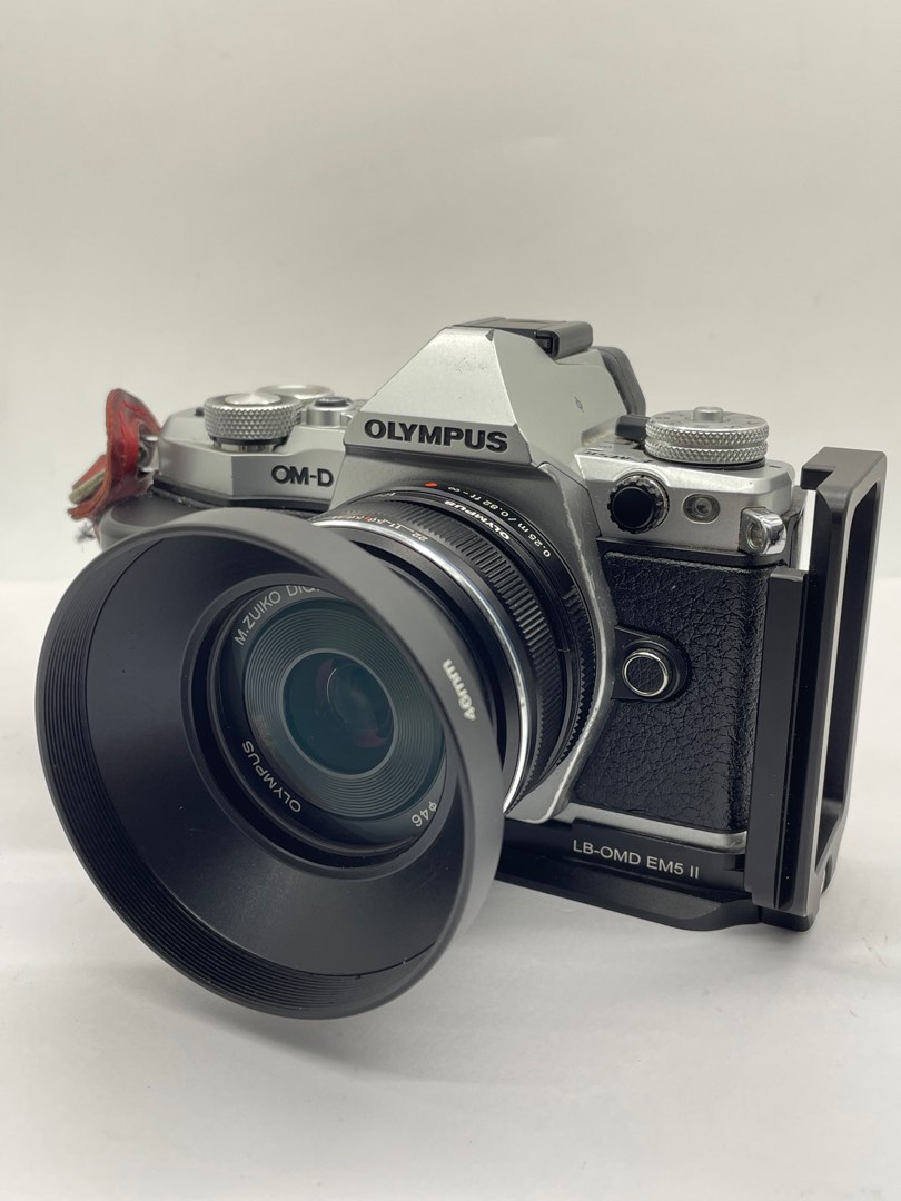 Olympus EM5 Mark ii Mirrorless Camera w/17mm Lens, Photography, Cameras ...