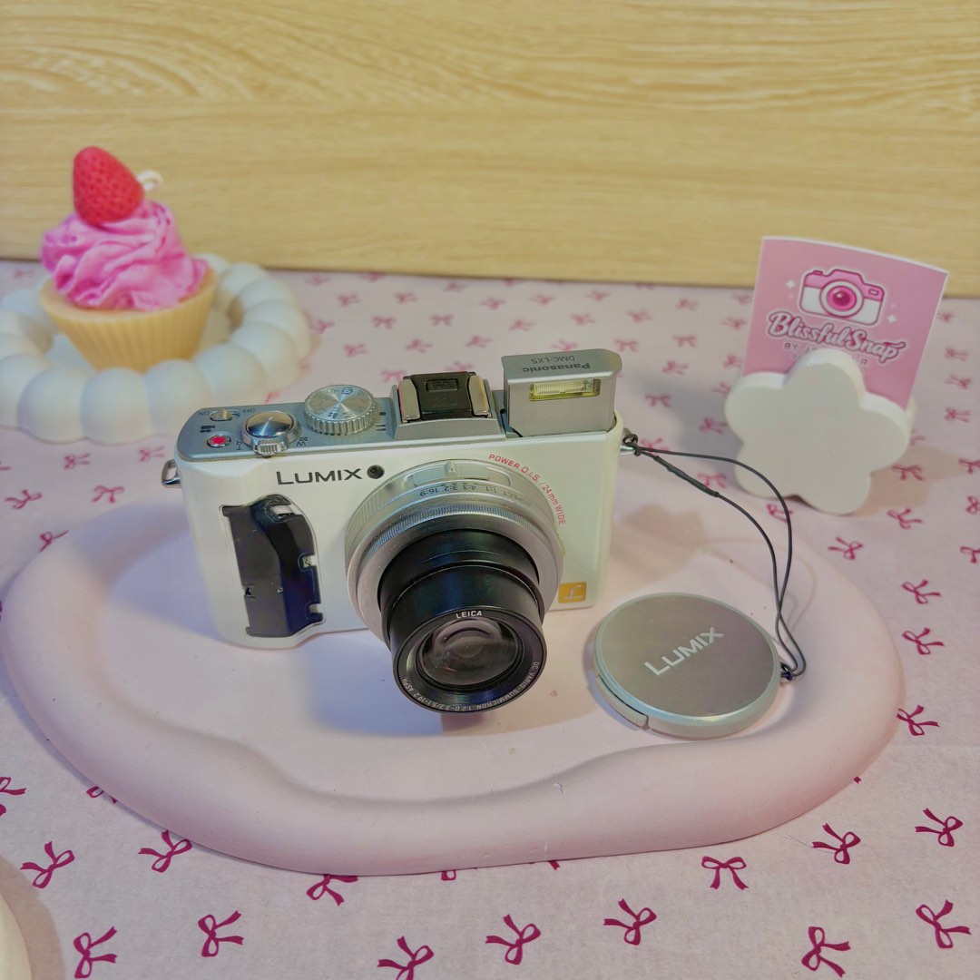 Panasonic Lumix LX5 pop up flash -white, Photography, Cameras on Carousell