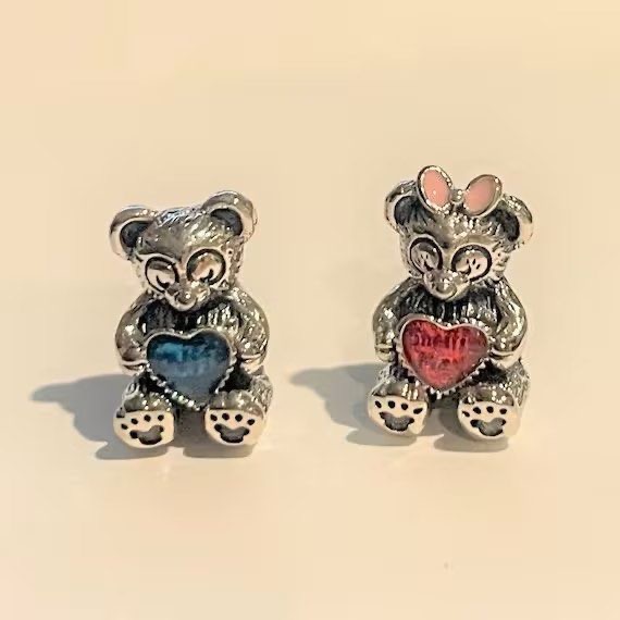 Pandora Hong Kong Disney park Shellie may and Duffy charm, Women's ...