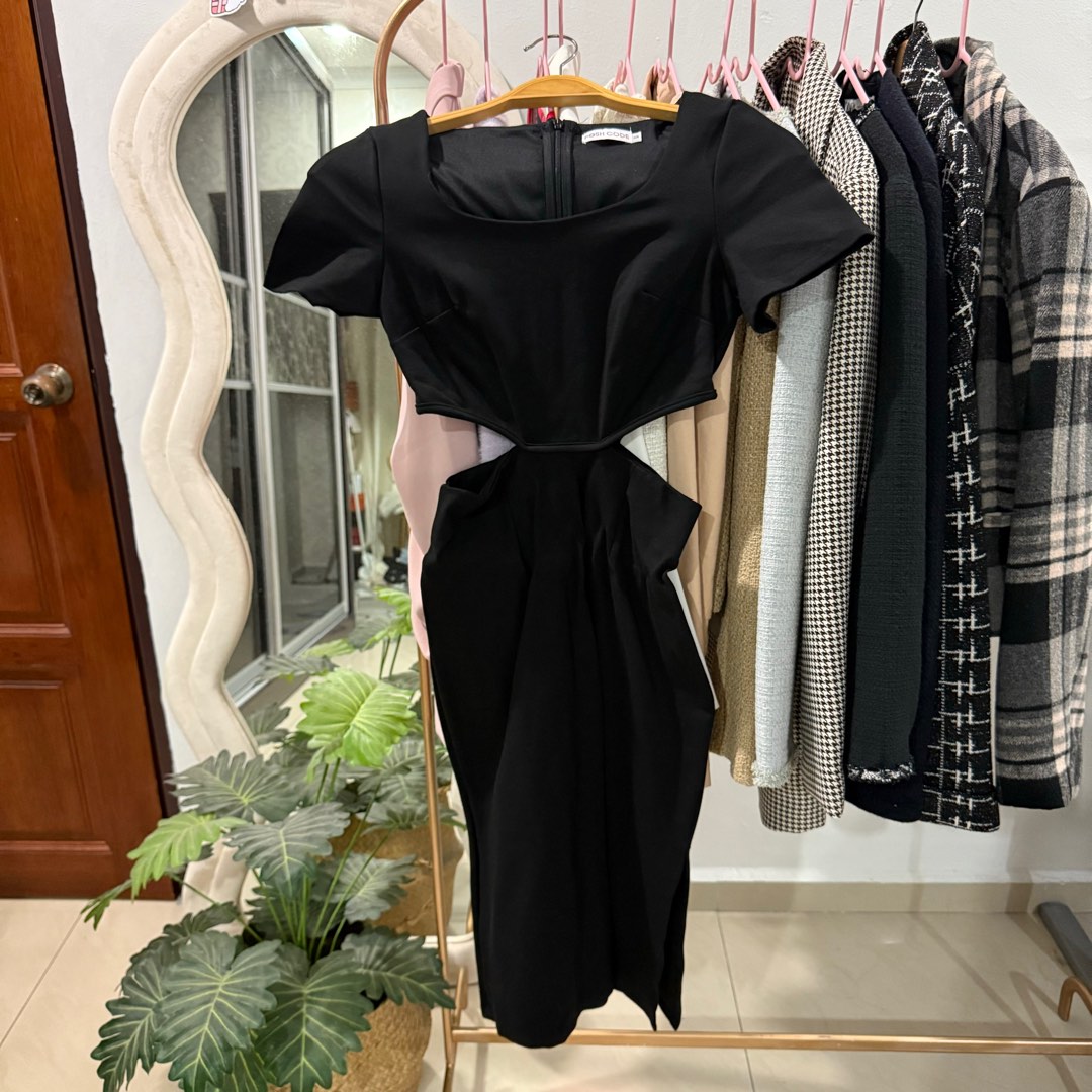 POSH CODE Black plain short sleeve cutout waist dress, Women's Fashion ...