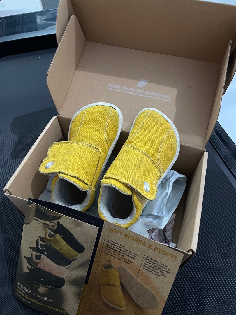 Preloved sepatu anak pyopp badii barefoot sneakers preloved, Bayi ...