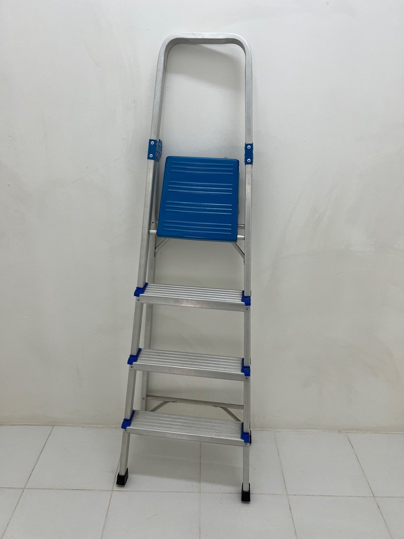 Solid ladder, Furniture & Home Living, Home Improvement & Organisation ...