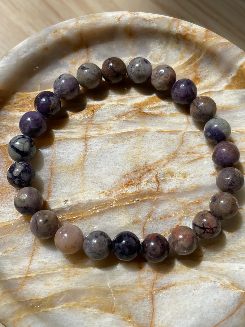 Sugilite bracelet with certificate of authenticity, Women's Fashion, Jewelry & Organizers ...