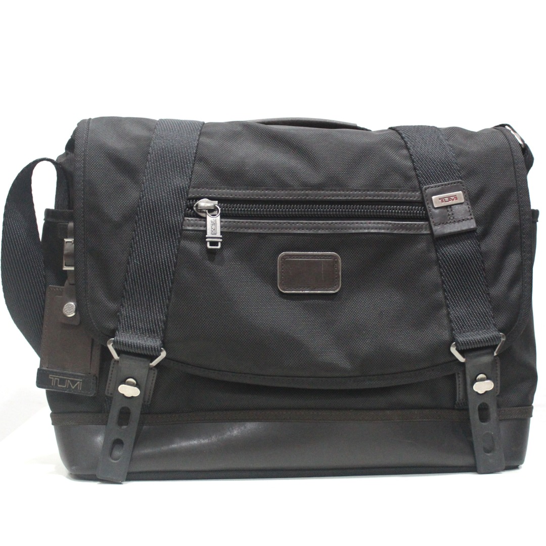 Tumi 222373HK2 - Alpha Bravo Foster Messenger / 15" sling bag / 13 ...