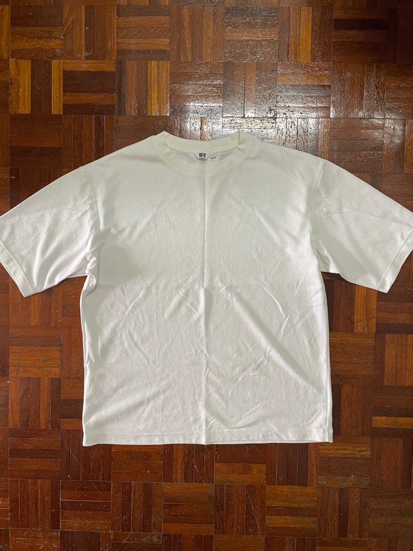 Uniqlo U Airism Oversized XL, Men's Fashion, Tops & Sets, Tshirts & Polo Shirts on Carousell