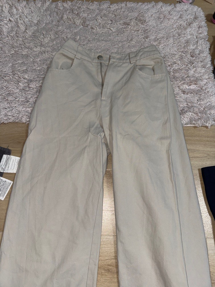 Baggy beige pants, Women's Fashion, Bottoms, Other Bottoms on Carousell