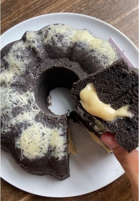 Bolu Ketan Hitam Keju Lumer, Makanan & Minuman, Kue-kue di Carousell