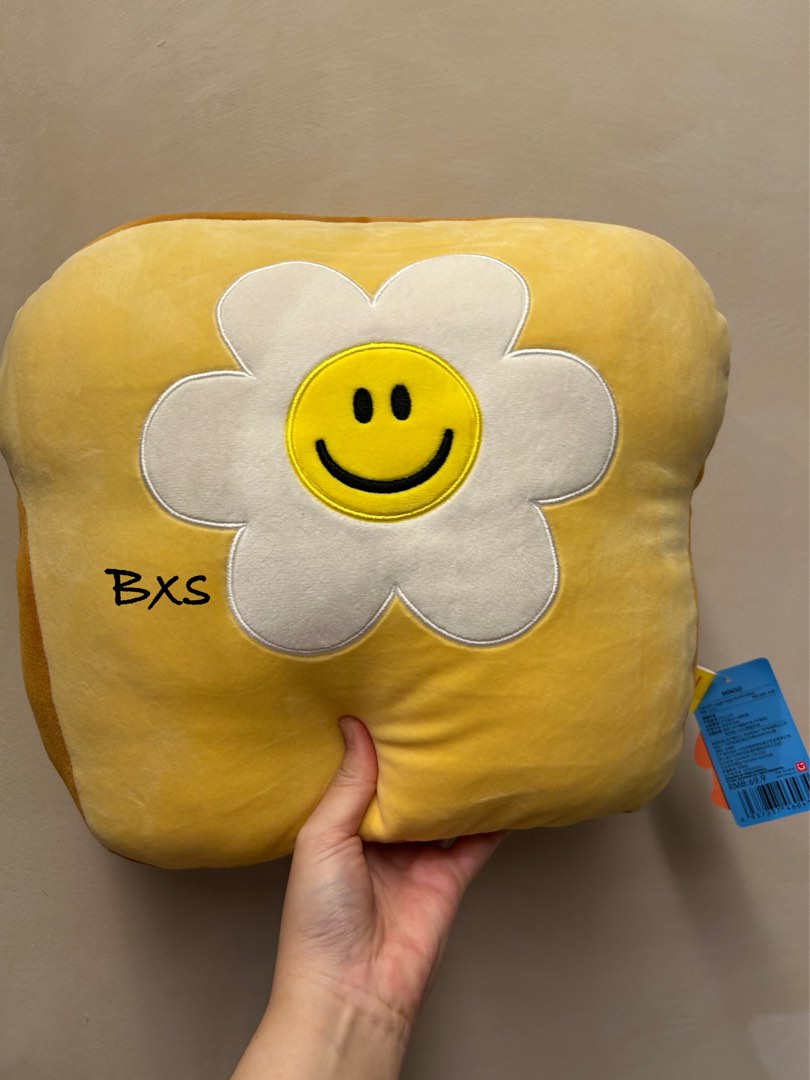 Brand new with tag miniso x wiggle wiggle cushion pillow toast bread ...