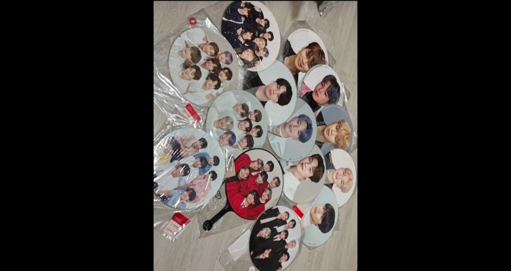 BTS Group & Jimin Official Picket Fan, Hobbies & Toys, Memorabilia ...