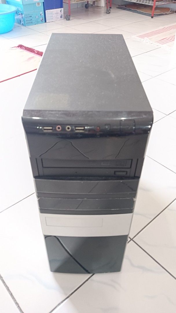 Desktop x 3 units, Computers & Tech, Desktops on Carousell