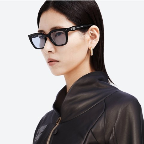 GENTLEMONSTER (HOVO) Blue lens, Women's Fashion, Watches & Accessories ...