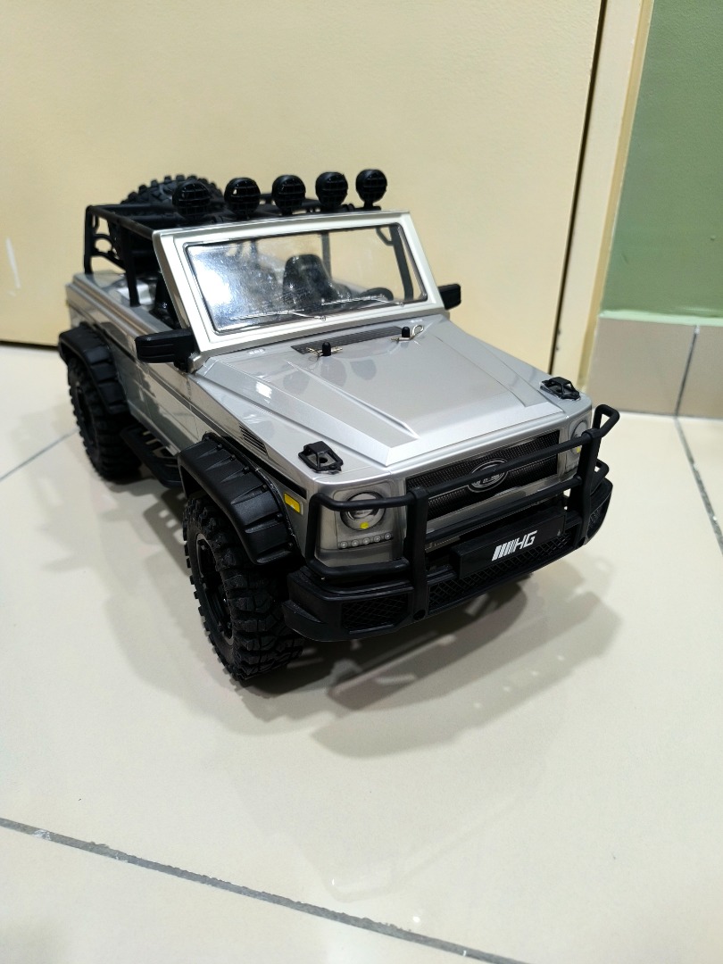 HG P402 1/10 scale RC crawler car, Hobbies & Toys, Toys & Games on ...