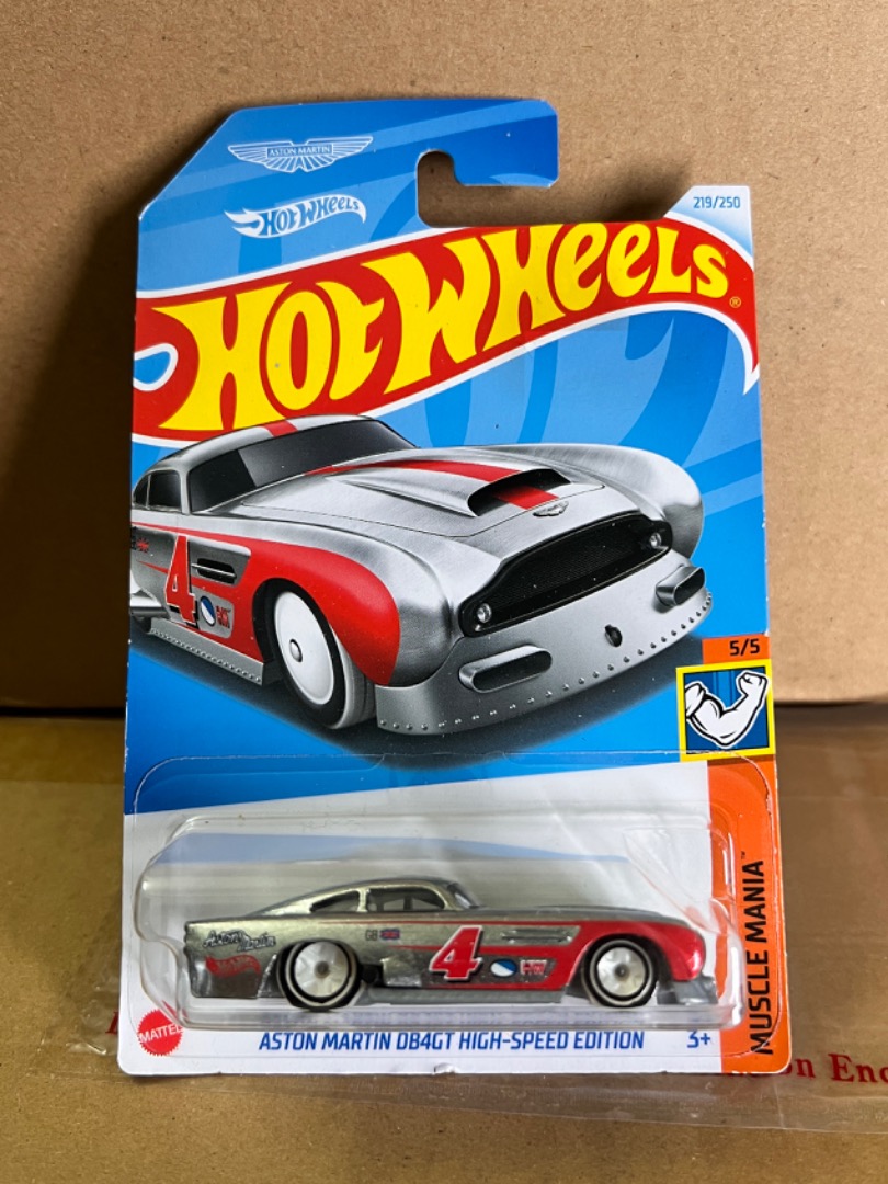 Hot Wheels Aston Martin DB4GT High-Speed Edition, Hobbies & Toys, Toys ...