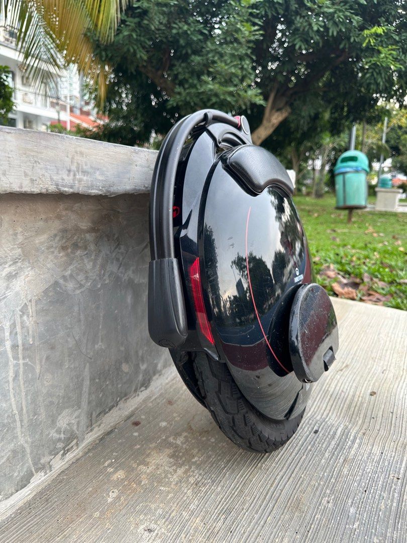 Inmotion V5f electric unicycle, Sports Equipment, Sports & Games ...
