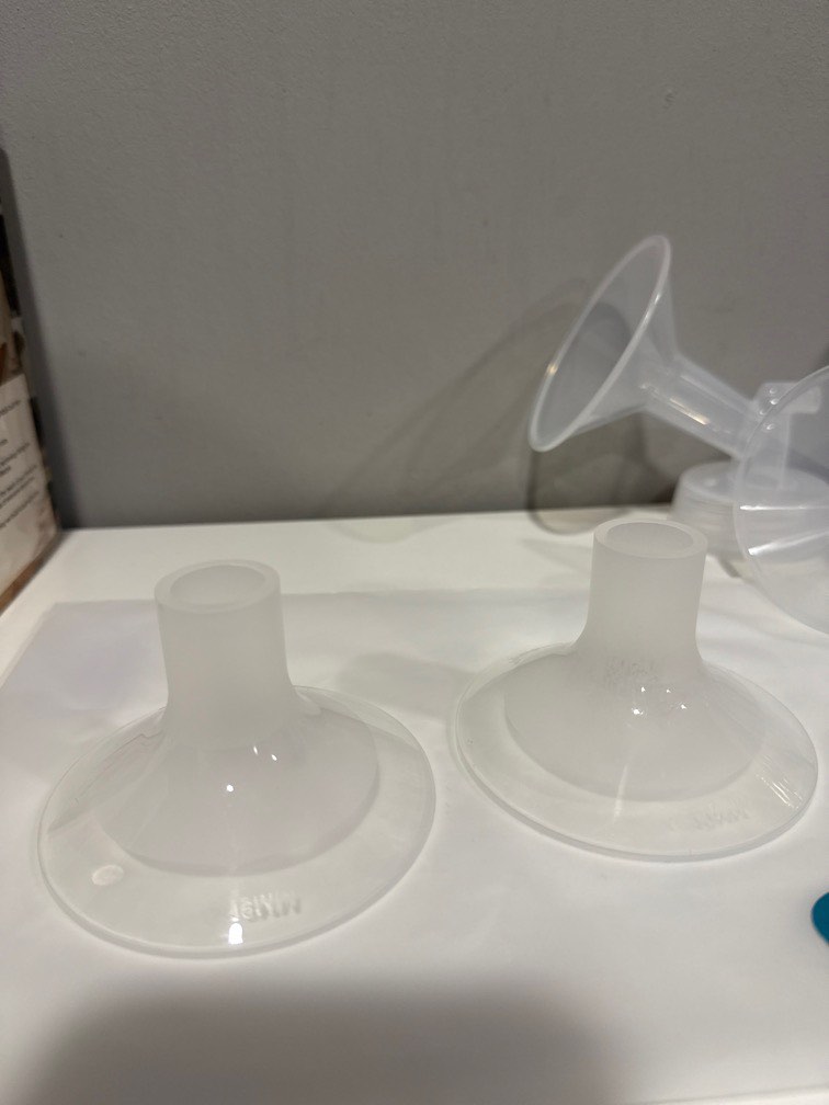 Legendairy Silicone Flange Insert 19mm, Babies & Kids, Nursing ...