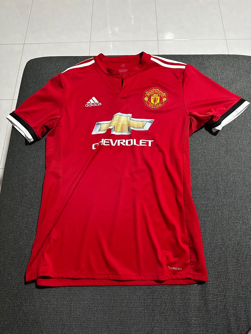 Manchester United 17/18 Home Kit, Men's Fashion, Activewear on Carousell