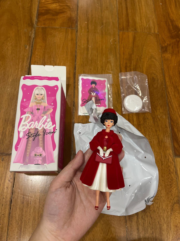Popmart Barbie Style icon blind box: 1962 Silken Flame Barbie figure ...