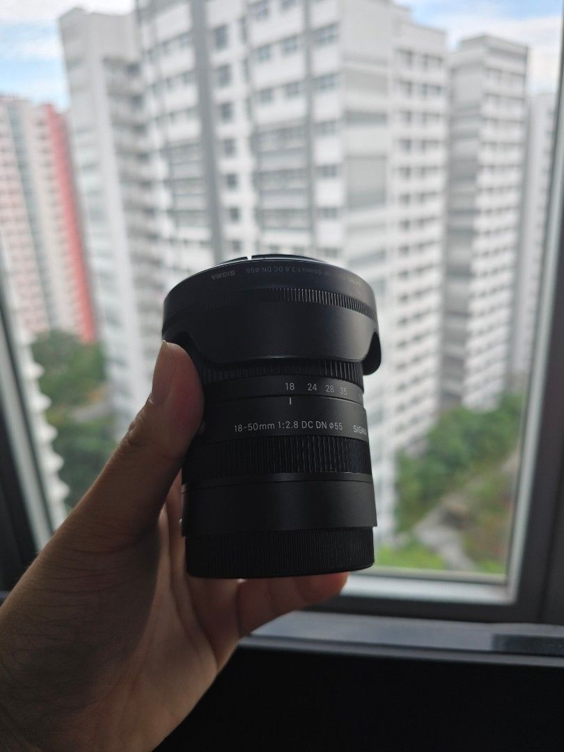 Sigma 18-50mm f2.8 E-mount, Photography, Cameras on Carousell