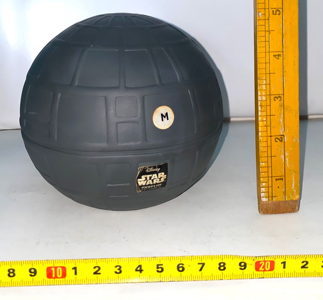 Star Wars Death Star Men's M size Boxer Shorts in Death Star container ...