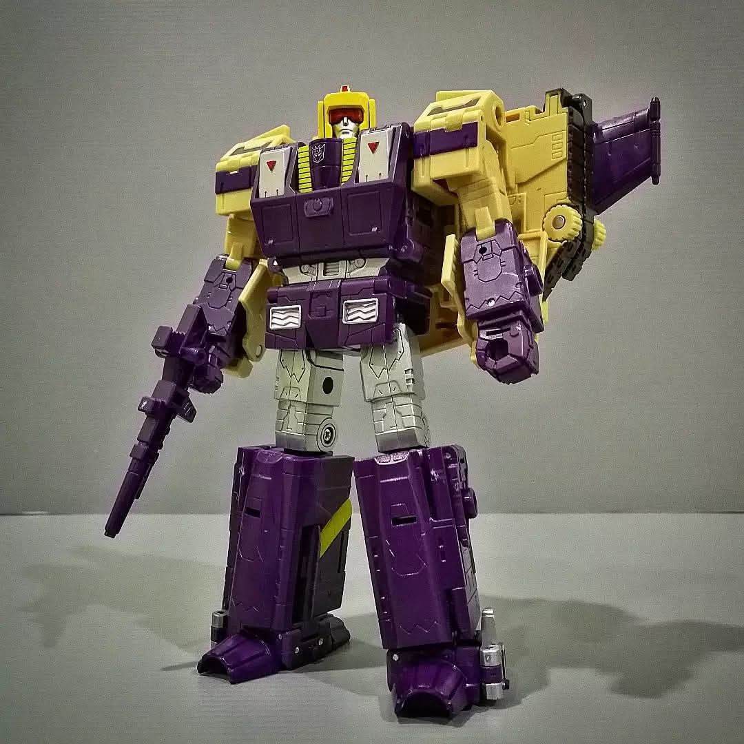 Transformers Legacy: Blitzwing (Leader Class)(BIB), Hobbies & Toys ...