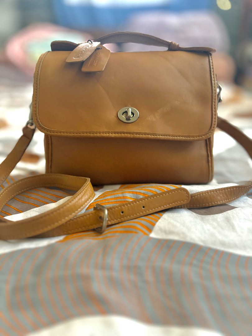 Vintage Coach Court Bag in Camel color, Luxury, Bags & Wallets on Carousell