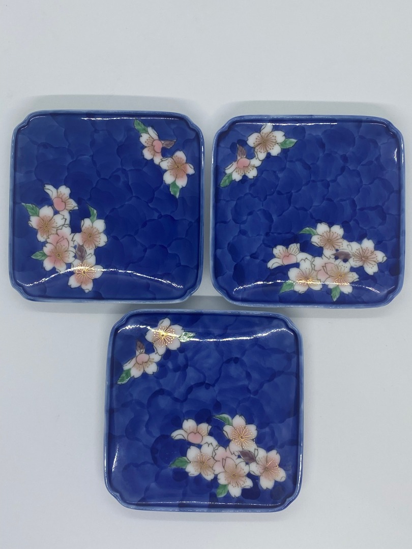 Vintage Set of Three Fukagawa Seiji Blue Porcelain Small Square Plates ...