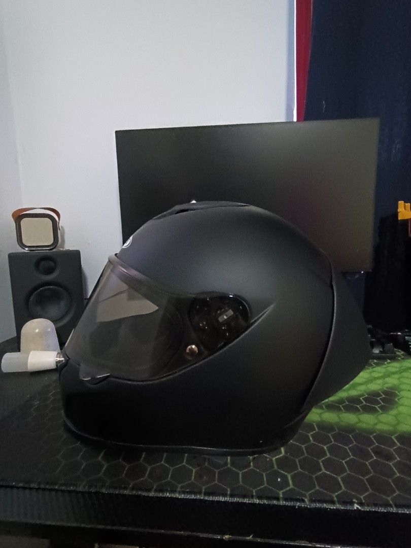 Zeus helmet, Motorbikes on Carousell