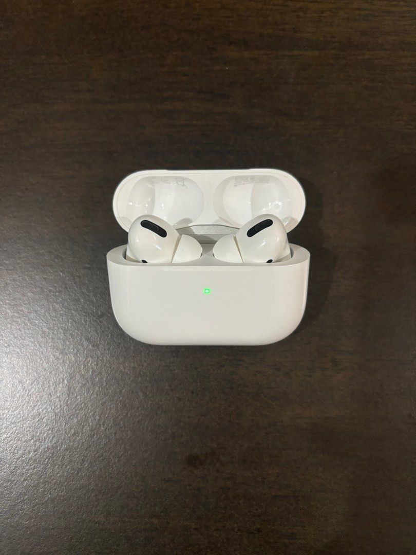Authentic Apple Airpods Pro 1st Generation 1st Gen, Audio, Earphones on ...