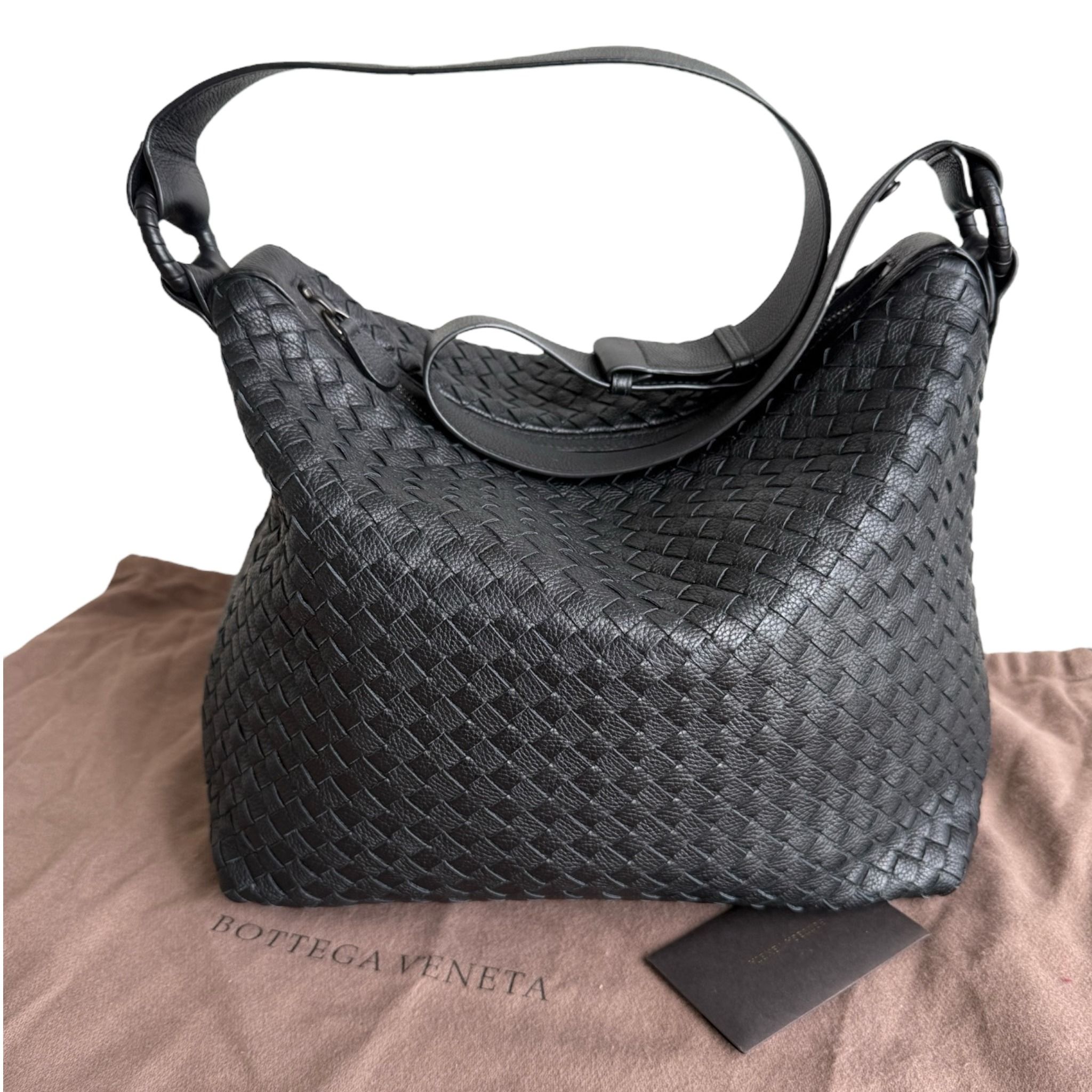 Bottega Veneta Shoulder Bag in Black, Luxury, Bags & Wallets on Carousell