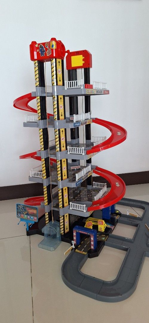 Car Parking Tower, Hobbies & Toys, Toys & Games on Carousell