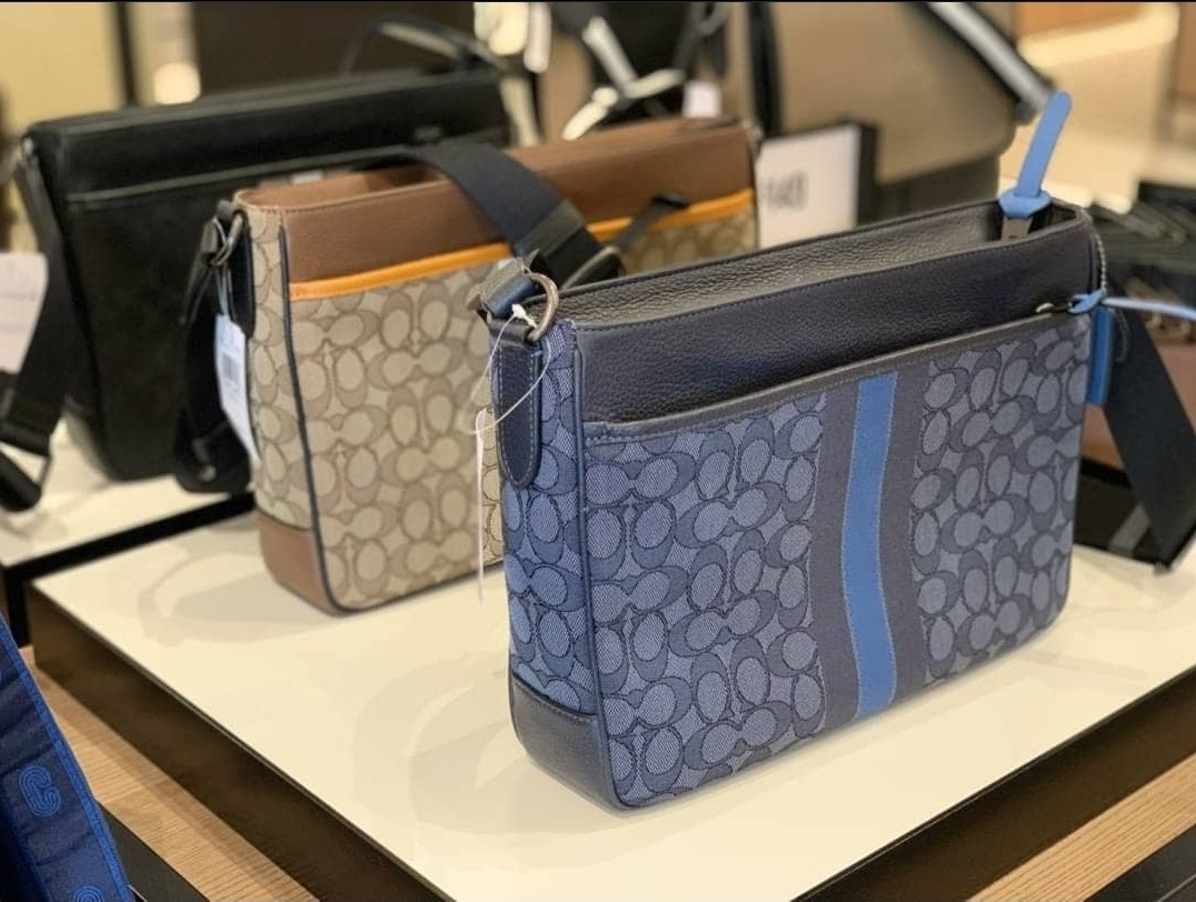 Coach Men's Messenger Bag - C5291 Thompson Zip Crossbody in Signature ...