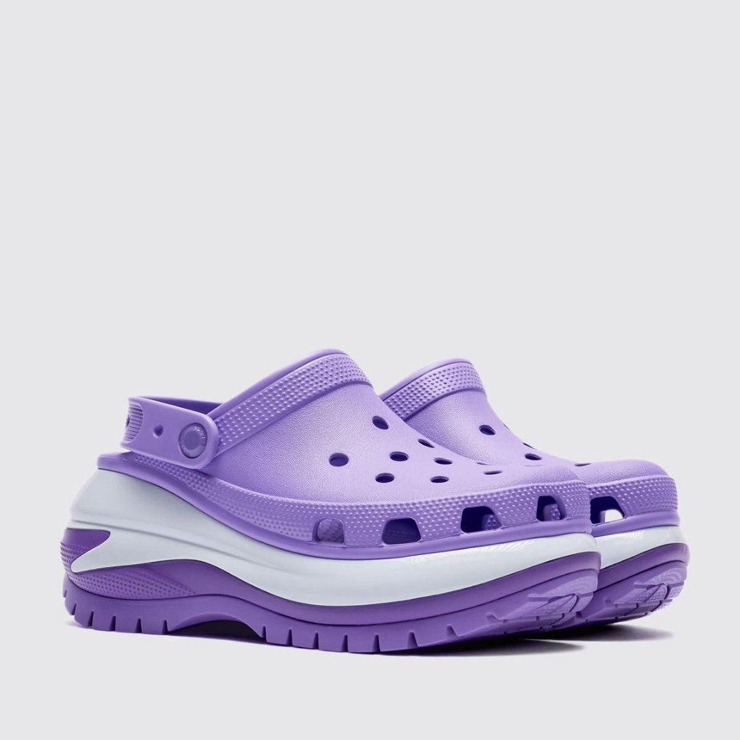 Crocs Women Original Store Purple, Fesyen Wanita, Sepatu di Carousell