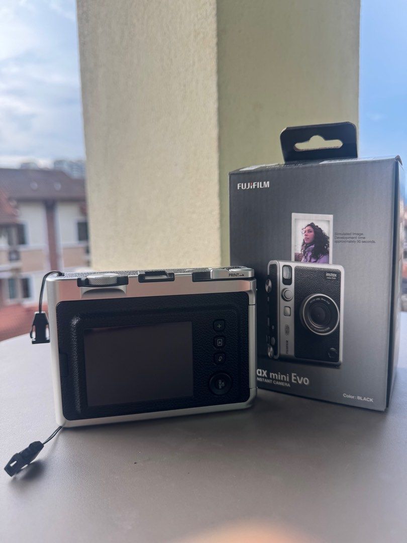 FujiFilm InstaX Mini Evo, Photography, Cameras on Carousell