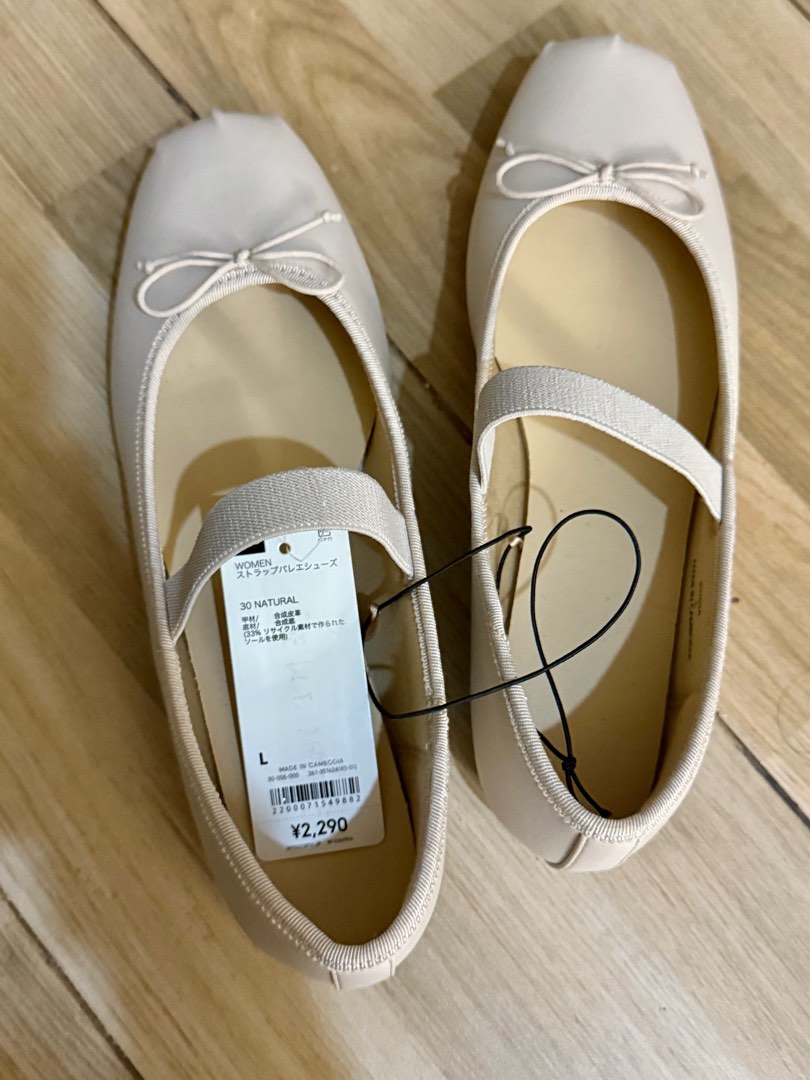 GU Ballet Flats, Women's Fashion, Footwear, Flats & Sandals on Carousell