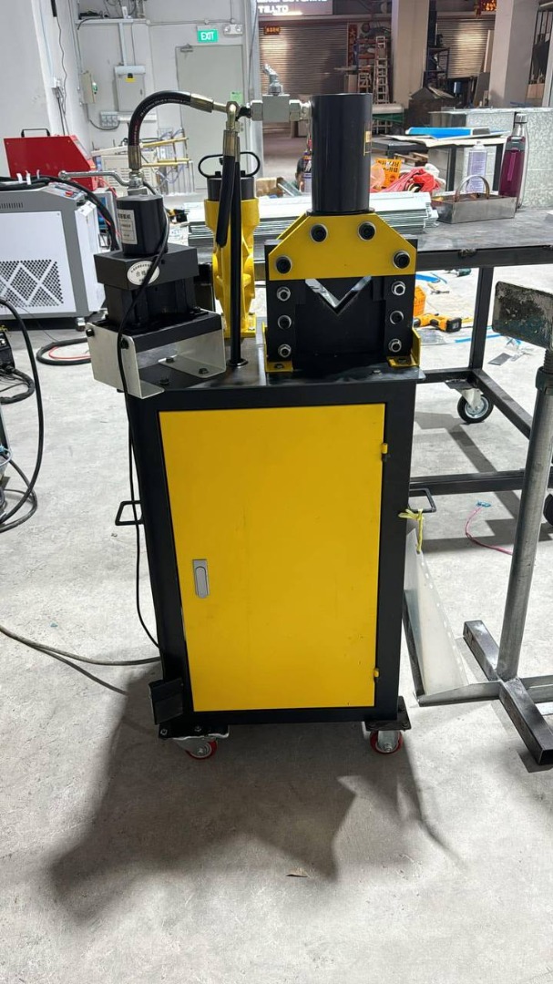 Hydraulic Multi Cutter Machine, Furniture & Home Living, Outdoor ...