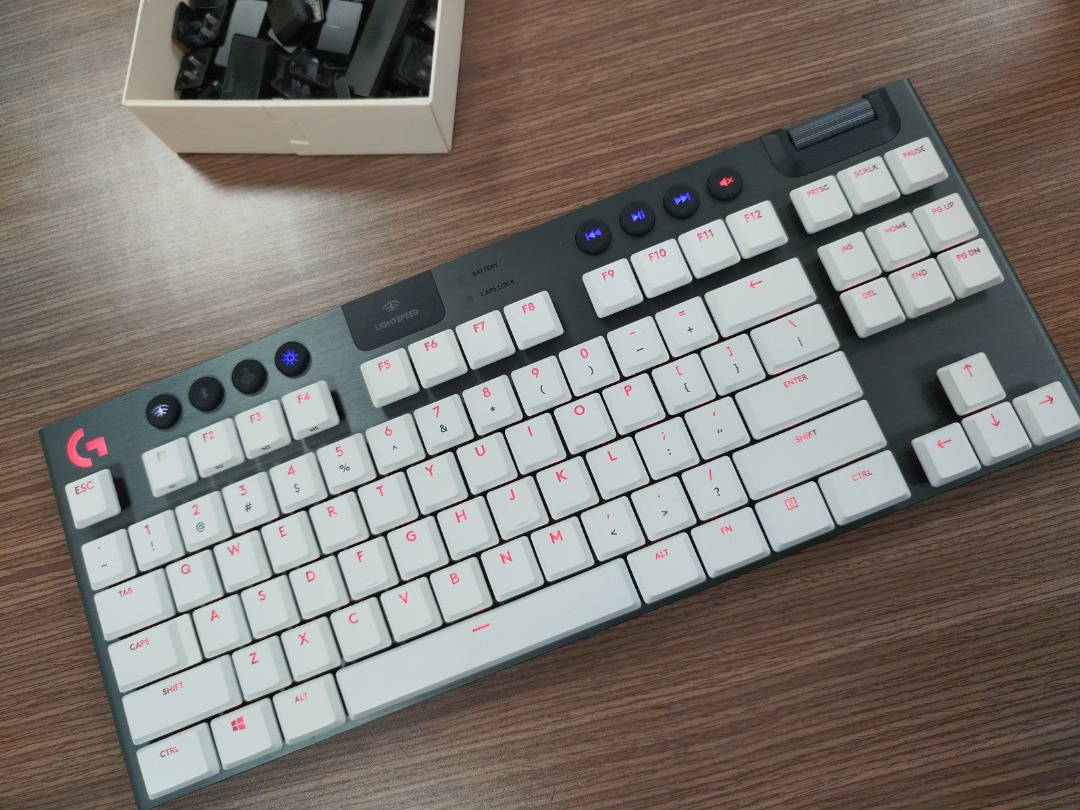 Logitech G913 TKL+free extra keycaps set- Top of the Line LIGHTSPEED ...