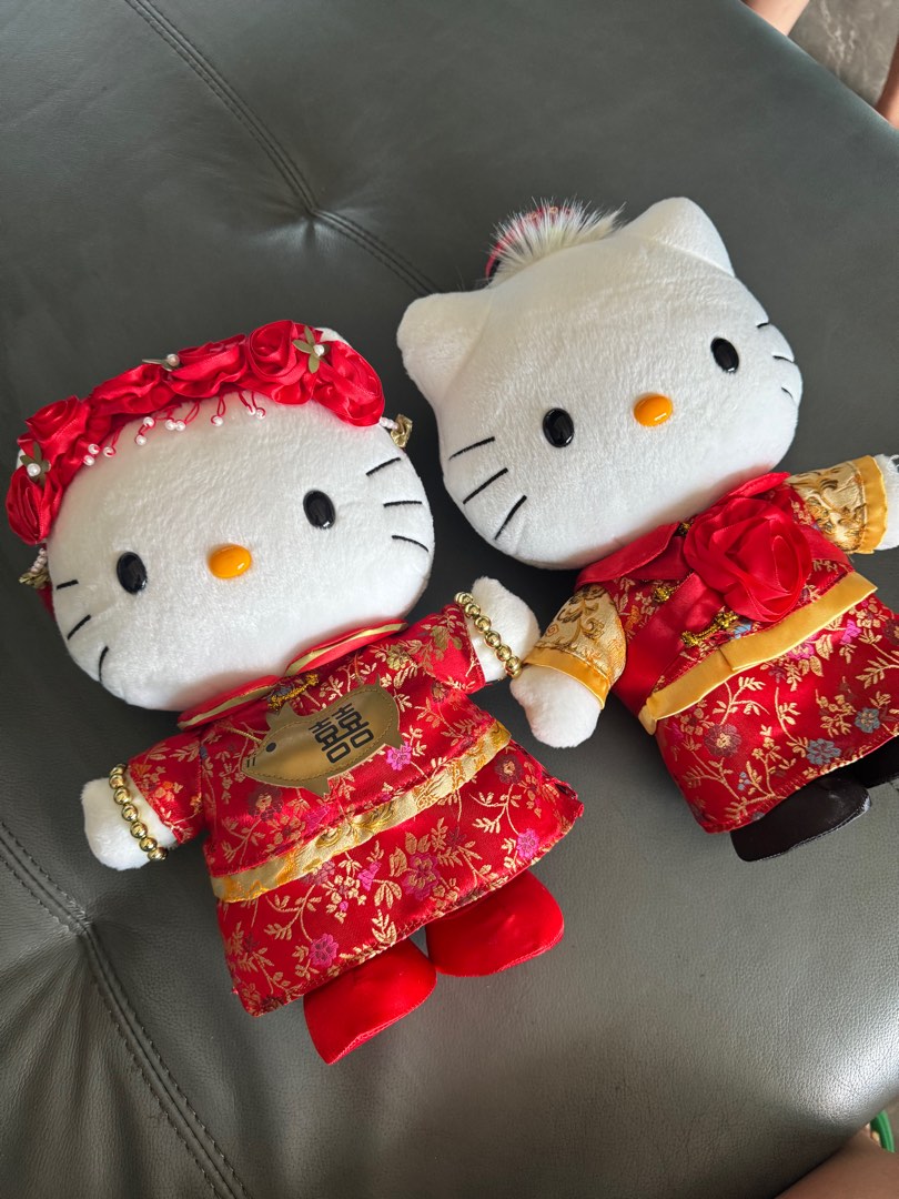 Original Sanrio Hello Kitty Couple in Traditional Chinese Wedding Dress ...