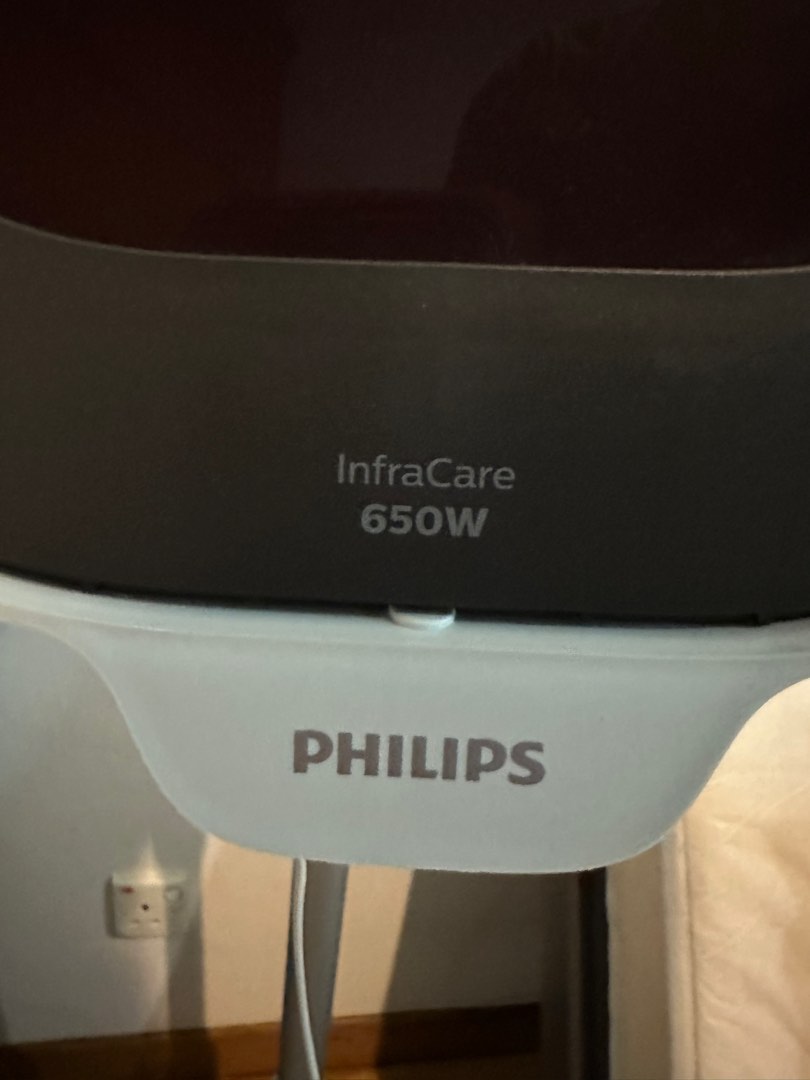 Philips InfraCare 650W Body warming lamp, TV & Home Appliances, Other ...