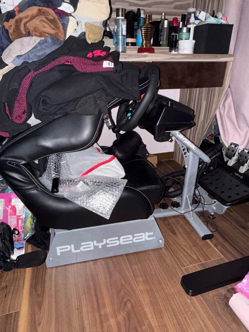 Playseat Evolution Racing Simulator Seat, Video Gaming, Gaming ...