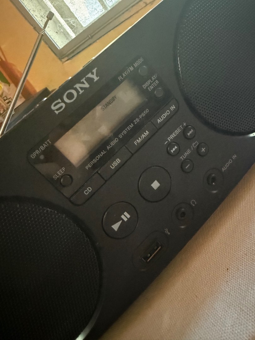 Sony CD Player (with AM/PM radio and USB), Hobbies & Toys, Music ...