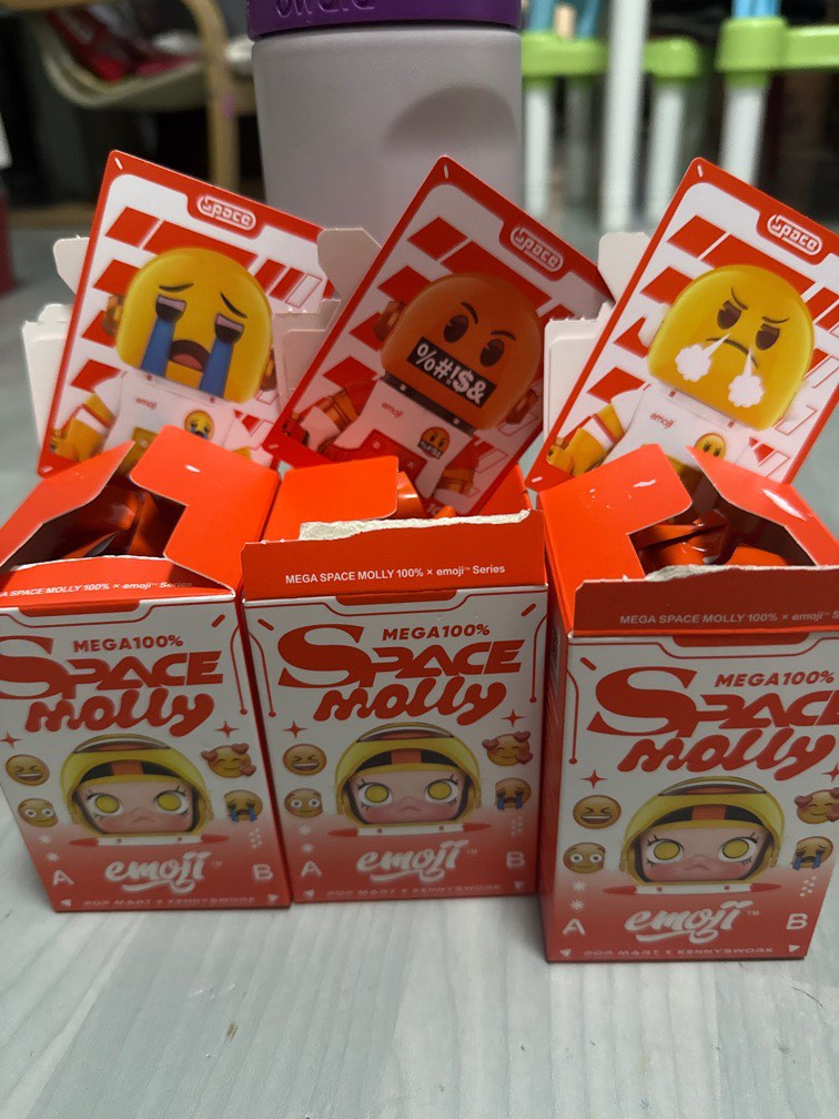 Space molly Emoji (series 3), Hobbies & Toys, Toys & Games on Carousell