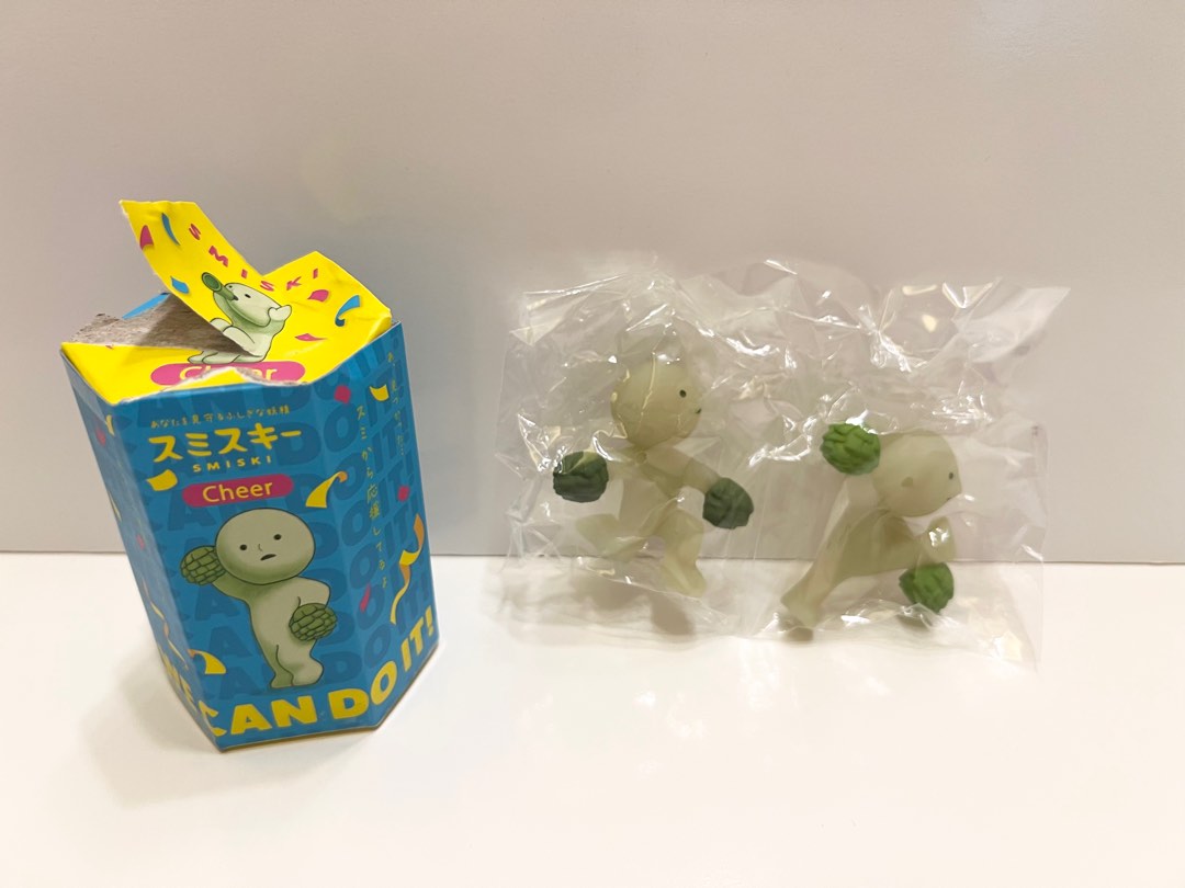 Smiski Cheer Series - Cheerleading, 興趣及遊戲, 玩具 & 遊戲類 - Carousell